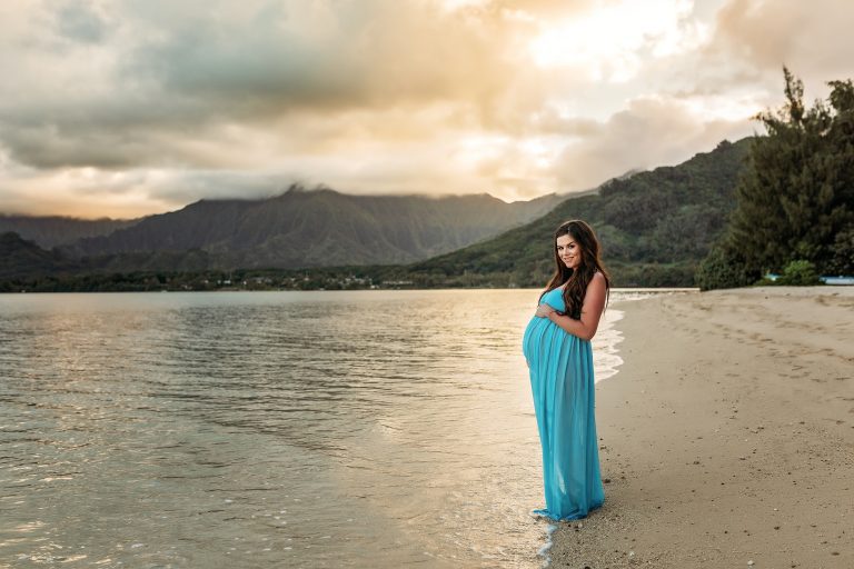 L + J Maternity Session at Secret Island, Kualoa Regional Park | Hawaii ...