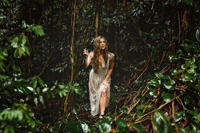 Nikki Portrait Session at Judd Trail and Jackass Ginger Pond, Honolulu ...