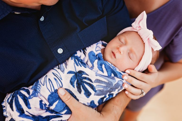 Baby C - Newborn Lifestyle session at Kahana Bay, Oahu, Hawaii | Hawaii ...